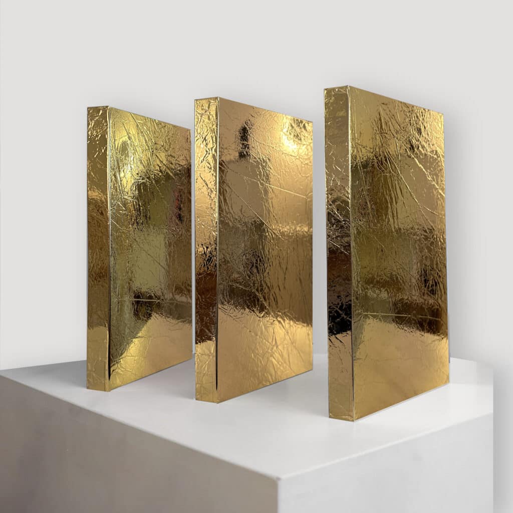 Textured and Wavy Mirrors: discover the new Like Mirror range