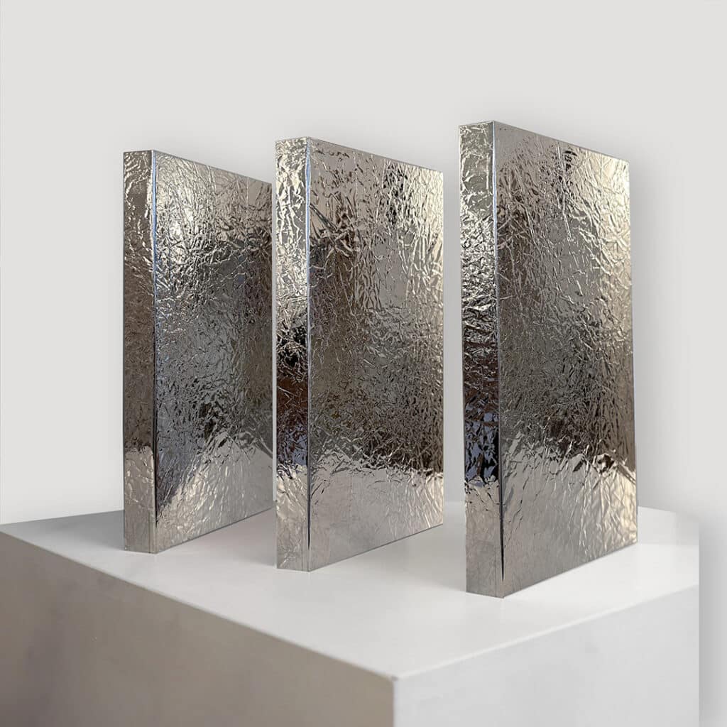 Textured and Wavy Mirrors: discover the new Like Mirror range