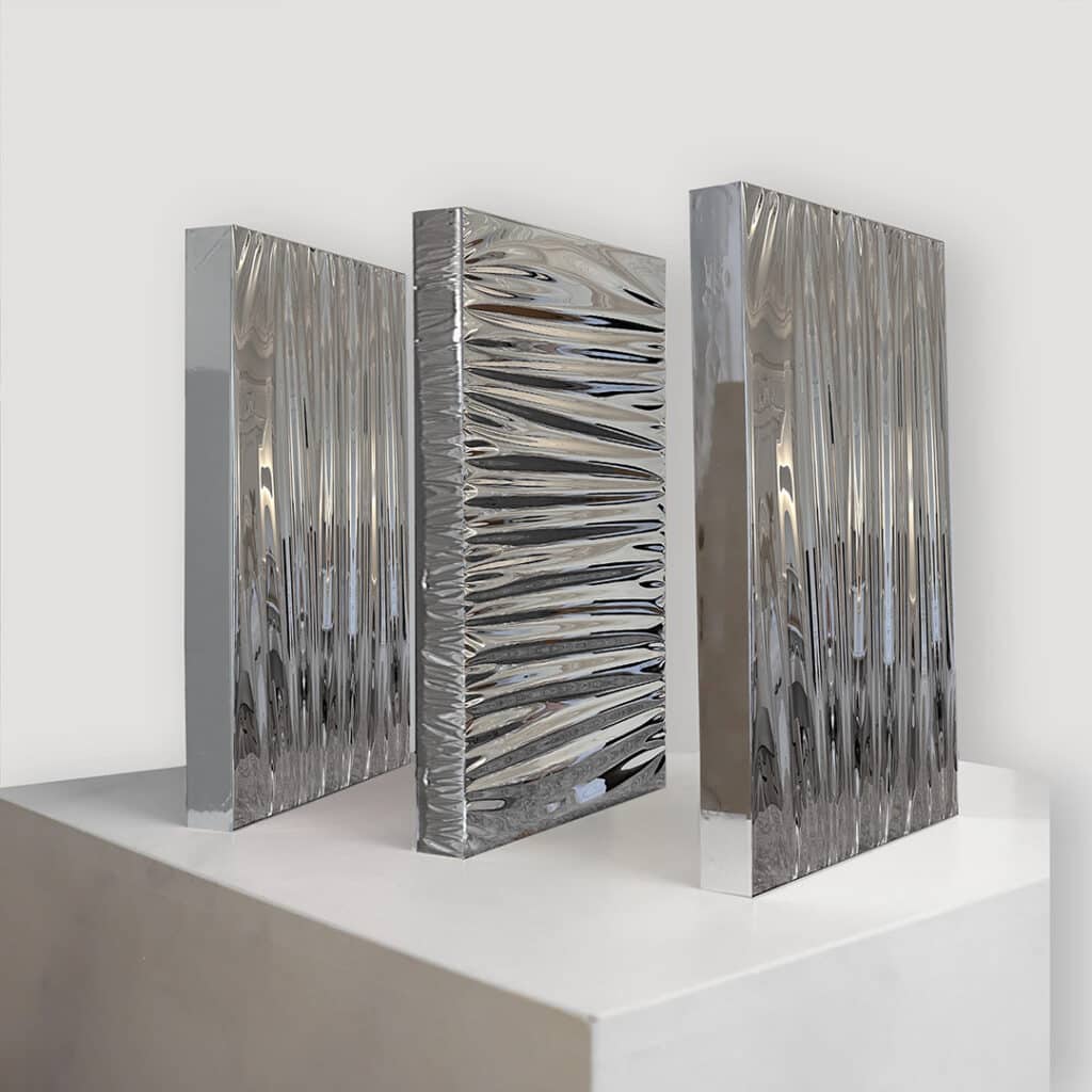 Textured and Wavy Mirrors: discover the new Like Mirror range