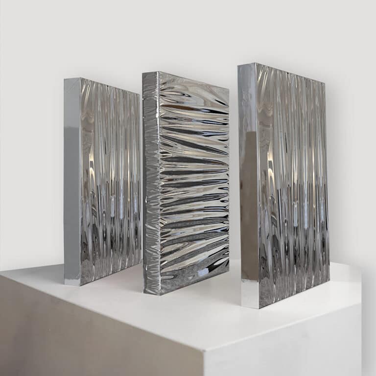 Textured and Wavy Mirrors: discover the new Like Mirror range